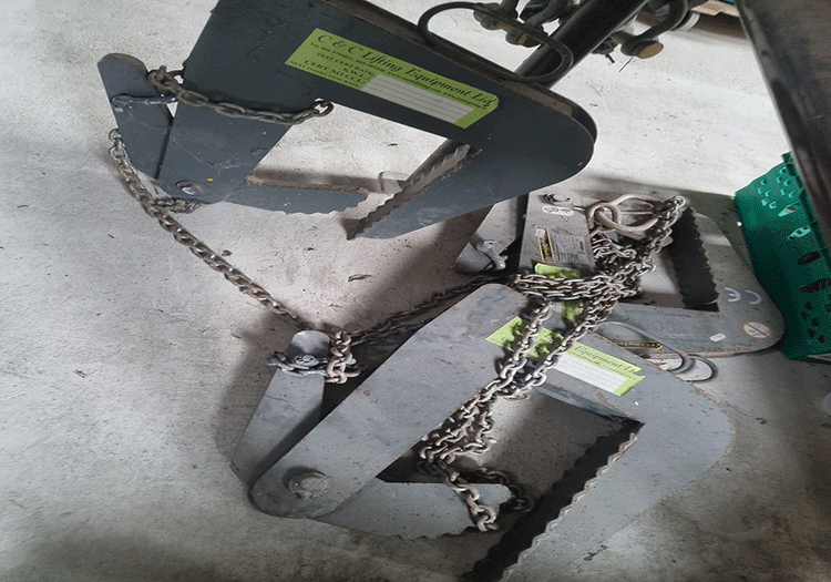 Pipe Lifter (Vertical) – C & C Lifting Ltd